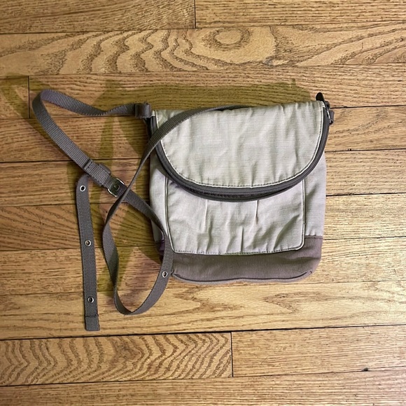 thirty-one | Bags | Thirty One Crossbody | Poshmark